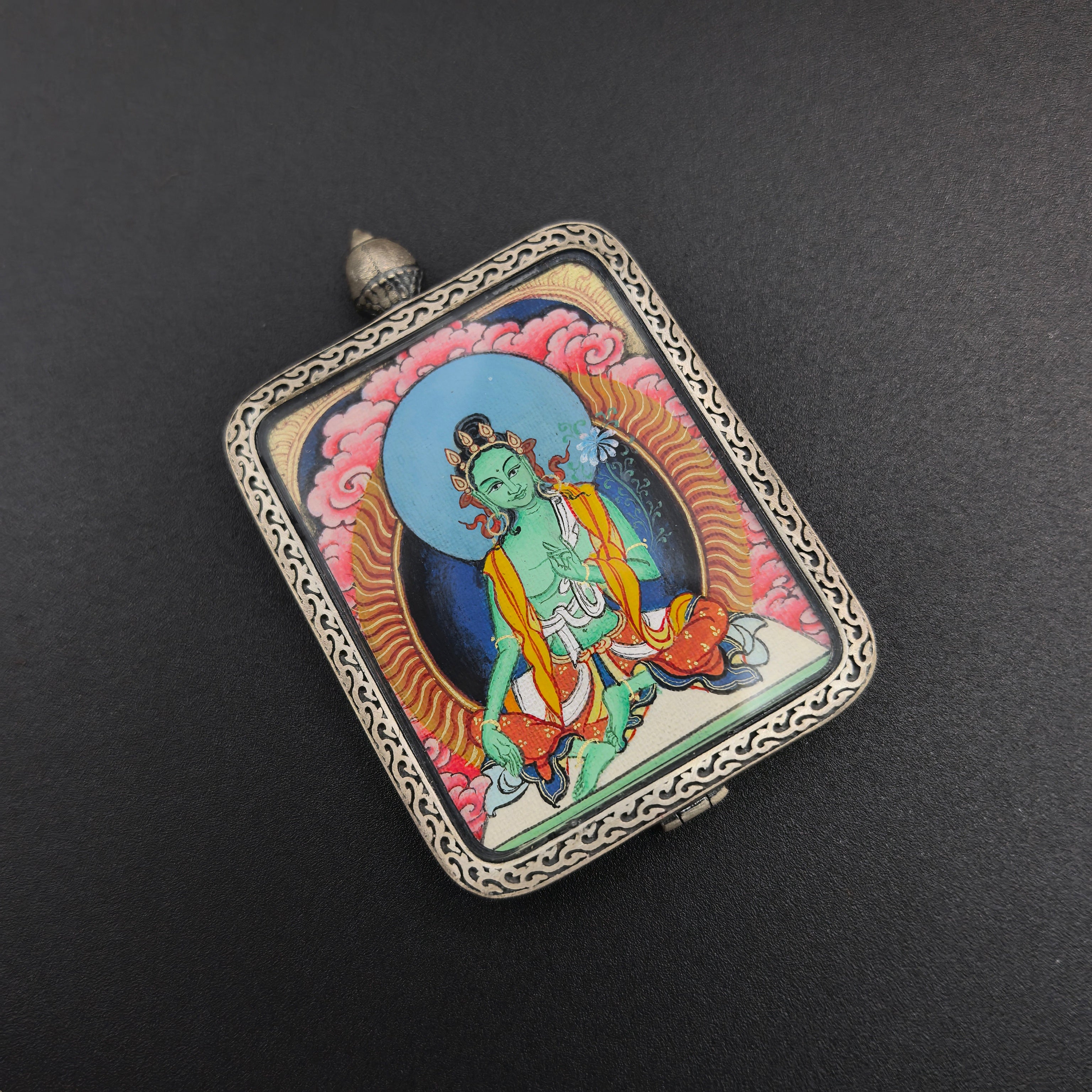 The Goddess of Compassion: Green Tara and the Tibet Red Cloud Thangka ...